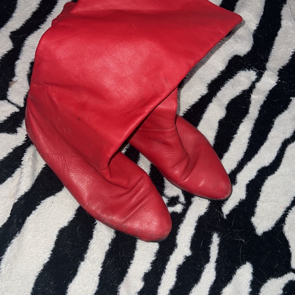 Red Peter Pan Style Boots - Gem